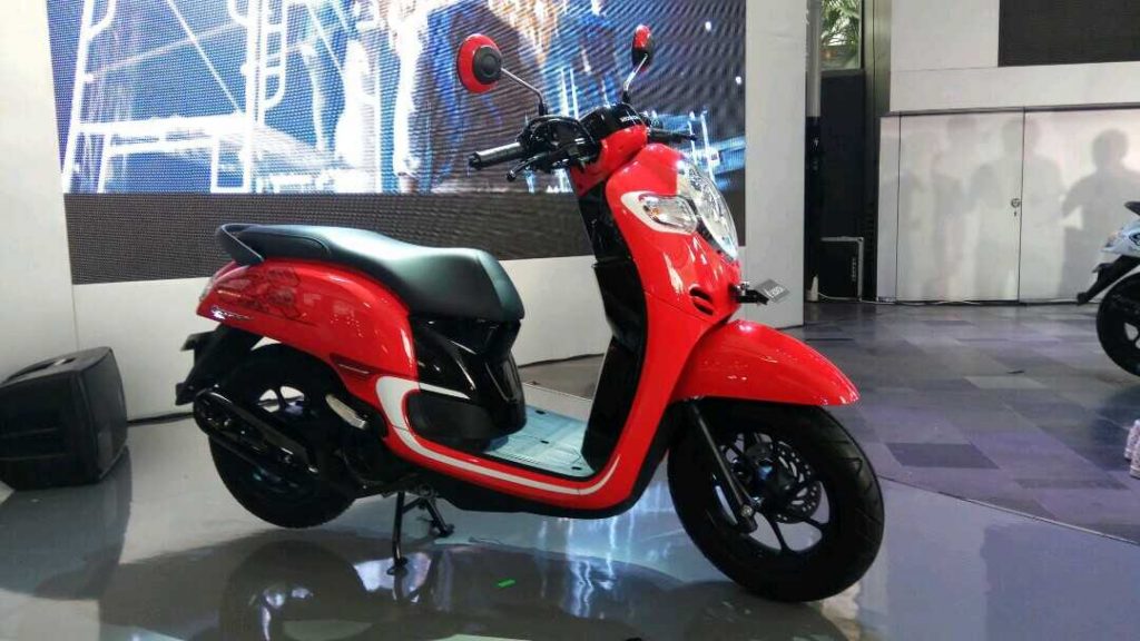 Yamaha Luncurkan Fino Grande Warna Merah Untuk Pikat Wanita | yamaha